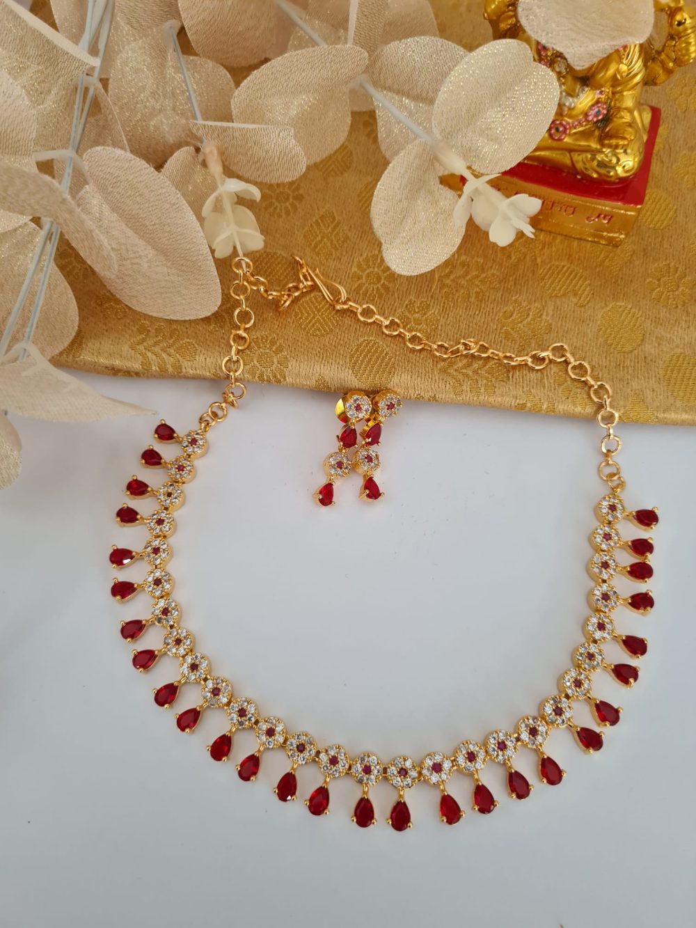 Gold finish simple layer Necklace-10 – Sarah Collection