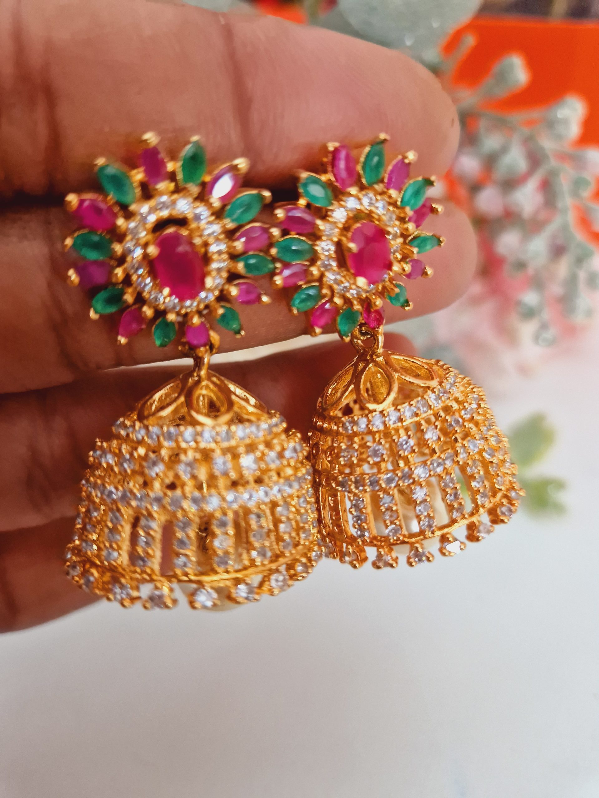 Gold finish stone jimikki-1090 – Sarah Collection