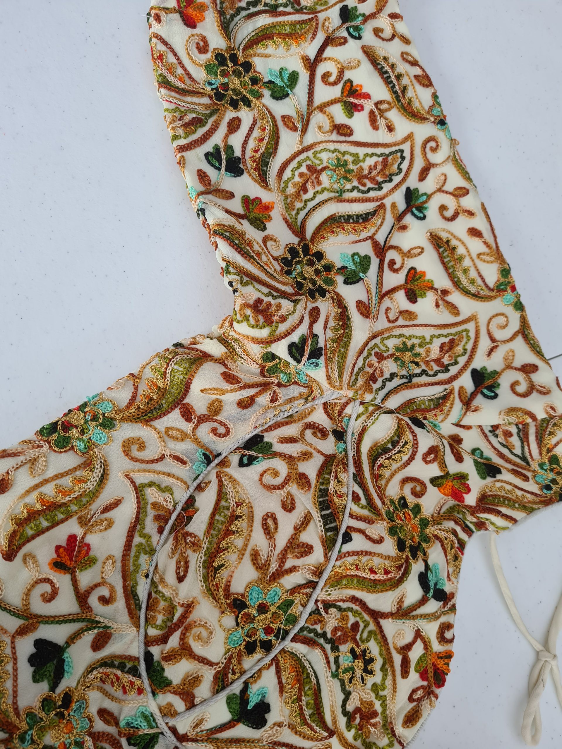 Ready-made embroidery blouse(38-40) – Sarah Collection