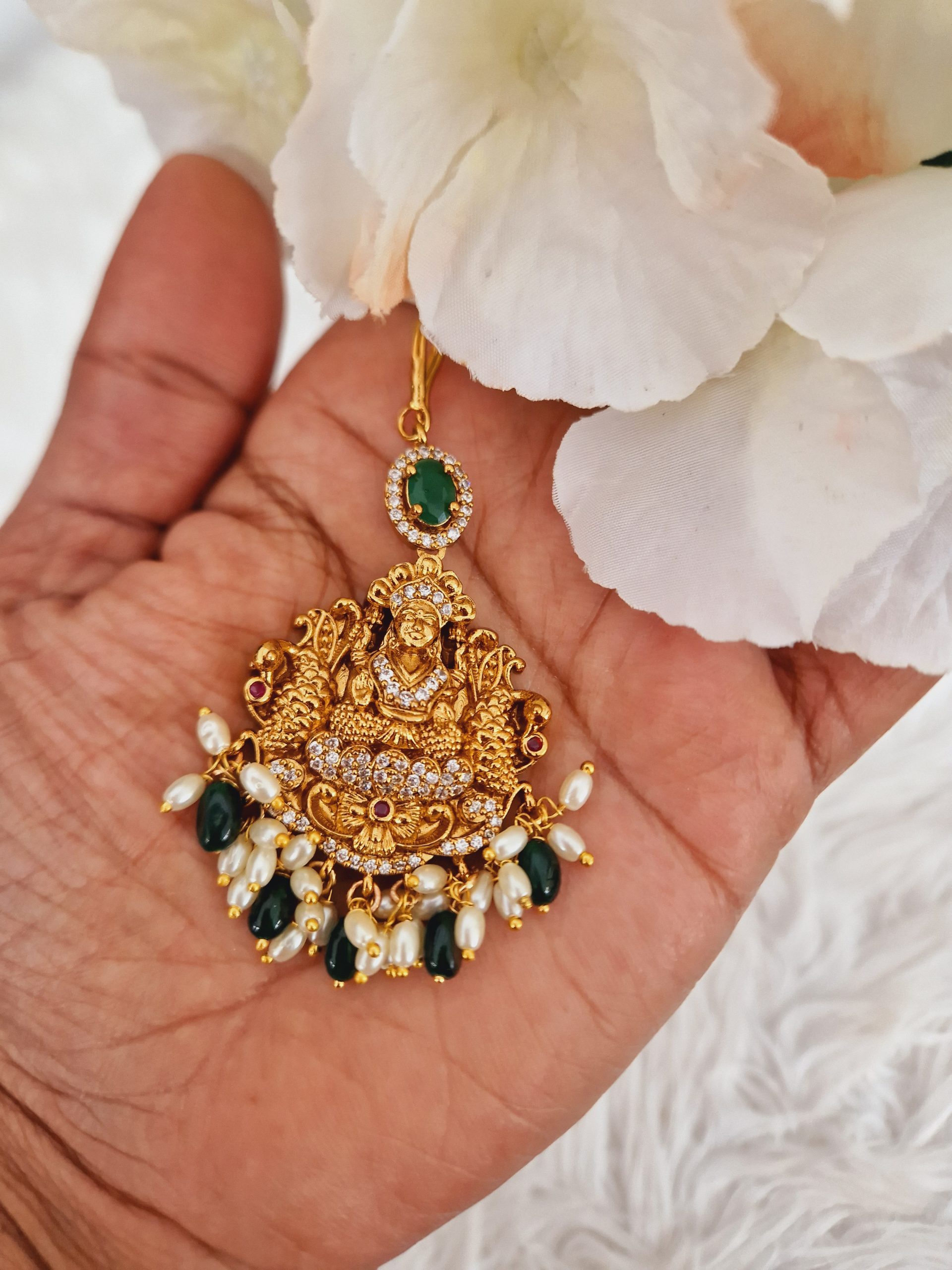 Mat lakshmi Tikka-3112 – Sarah Collection