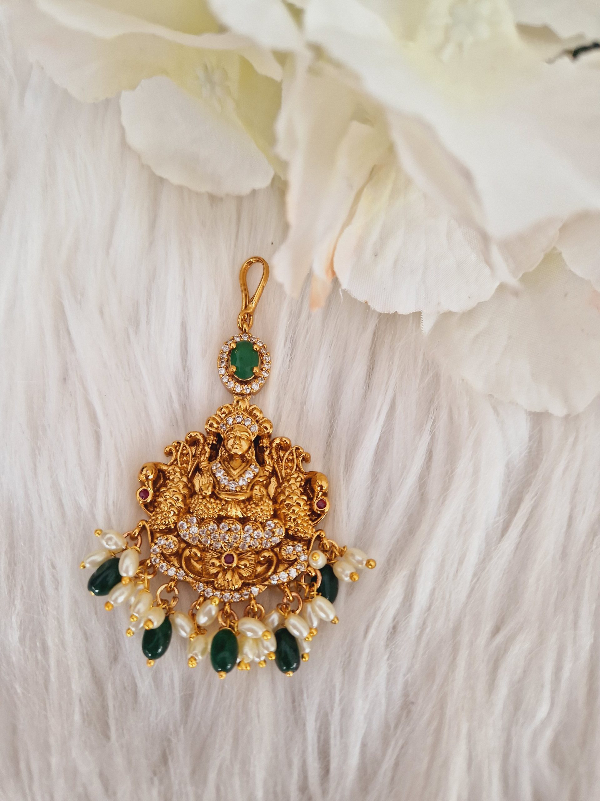 Mat lakshmi Tikka-3112 – Sarah Collection