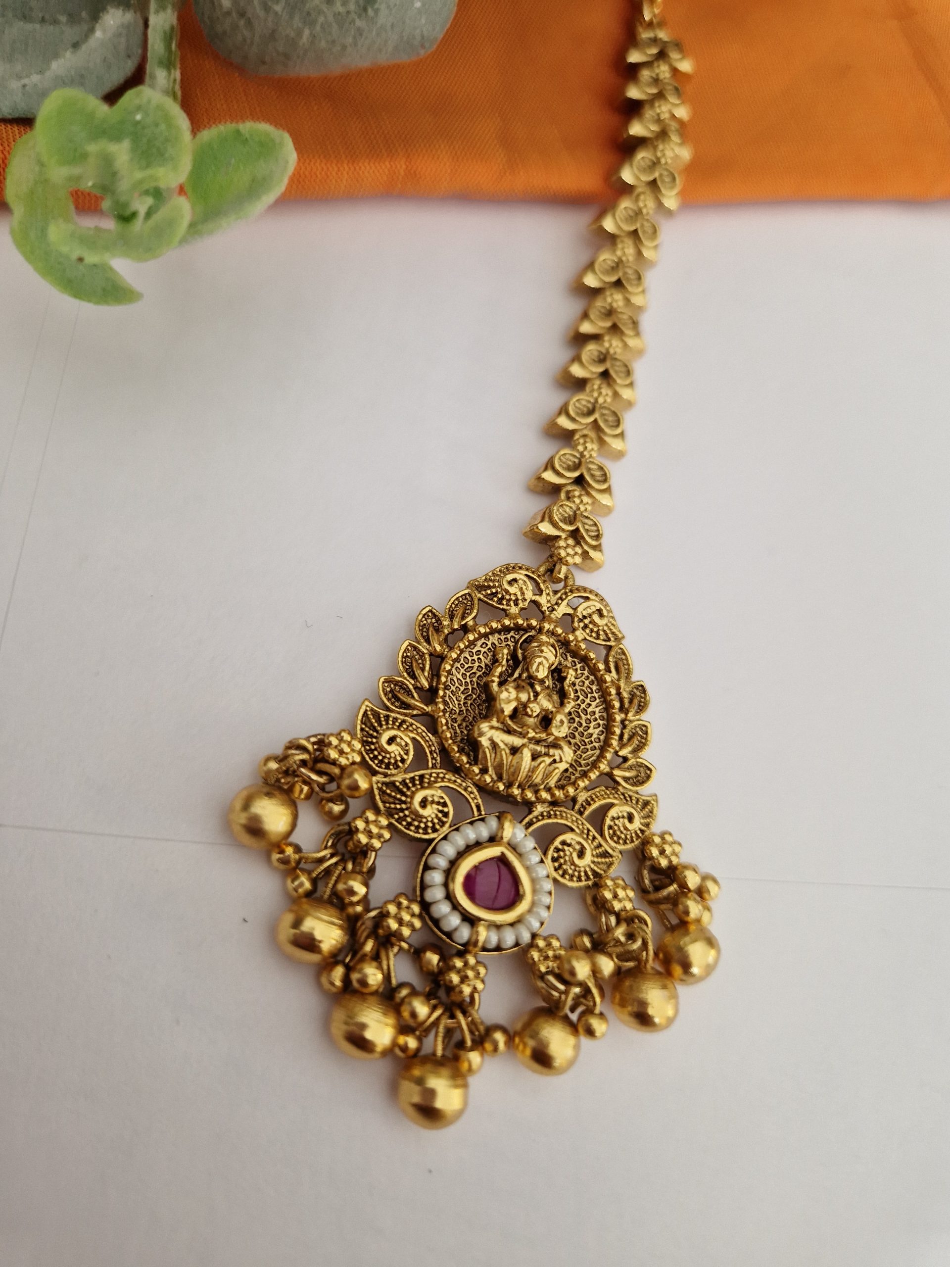 Mat lakshmi Tikka-3152 – Sarah Collection