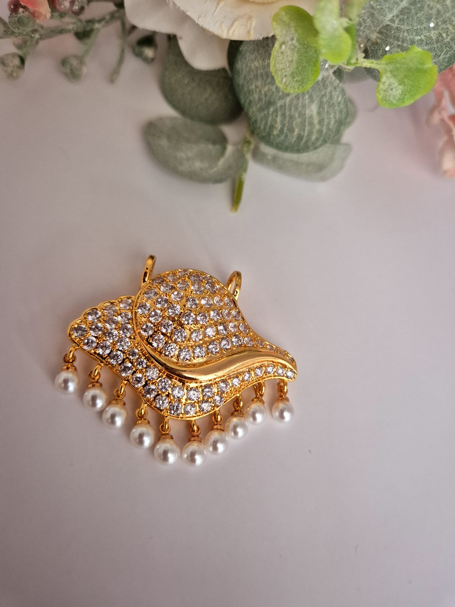 22ct gold plated sangu pendant-25067 – Sarah Collection
